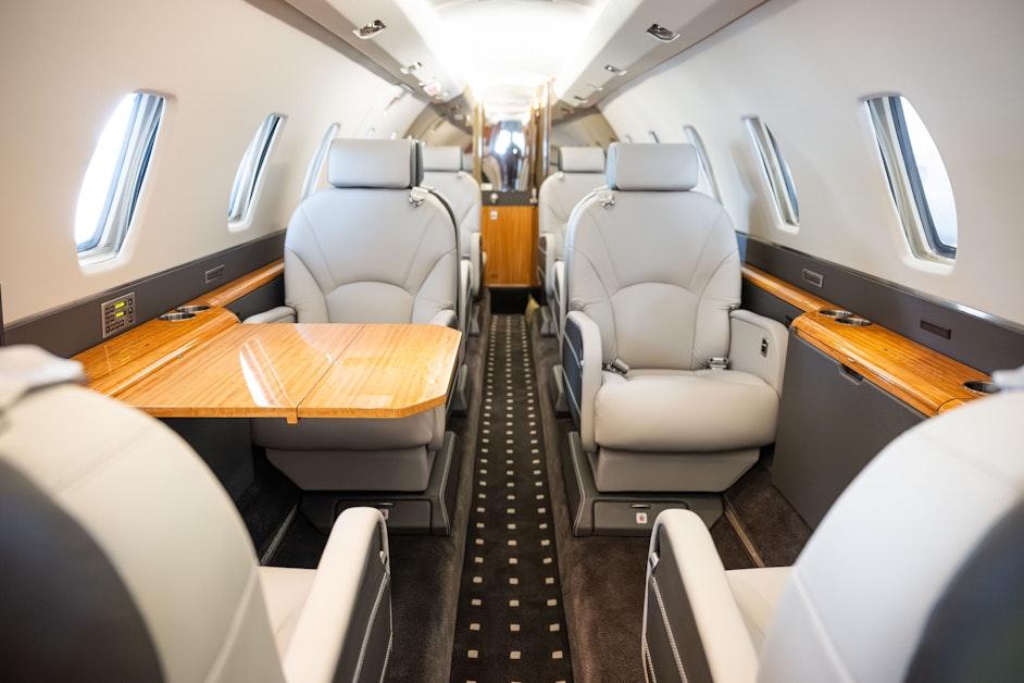 XO offers sub-30k NY-LA private jets with corporate jet card