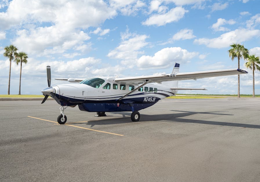 FlyExclusive adds South Florida float plane, Caravan