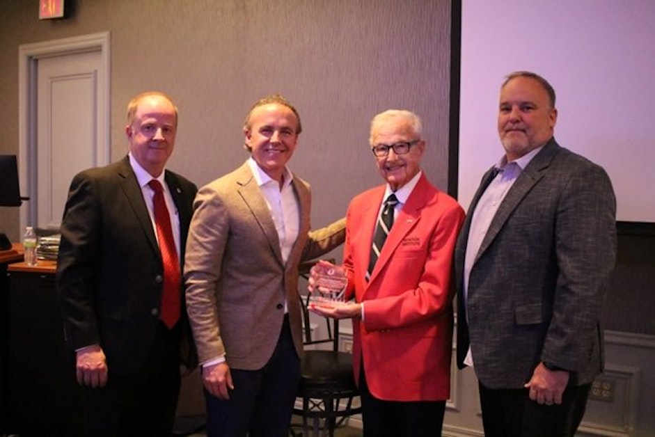 Jet Linx CEO Walker receives Bill Shea Award