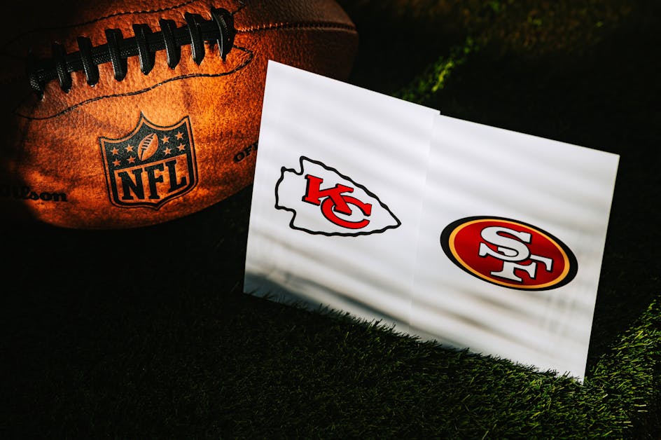 Paramount Business Jets sets VIP Super Bowl package
